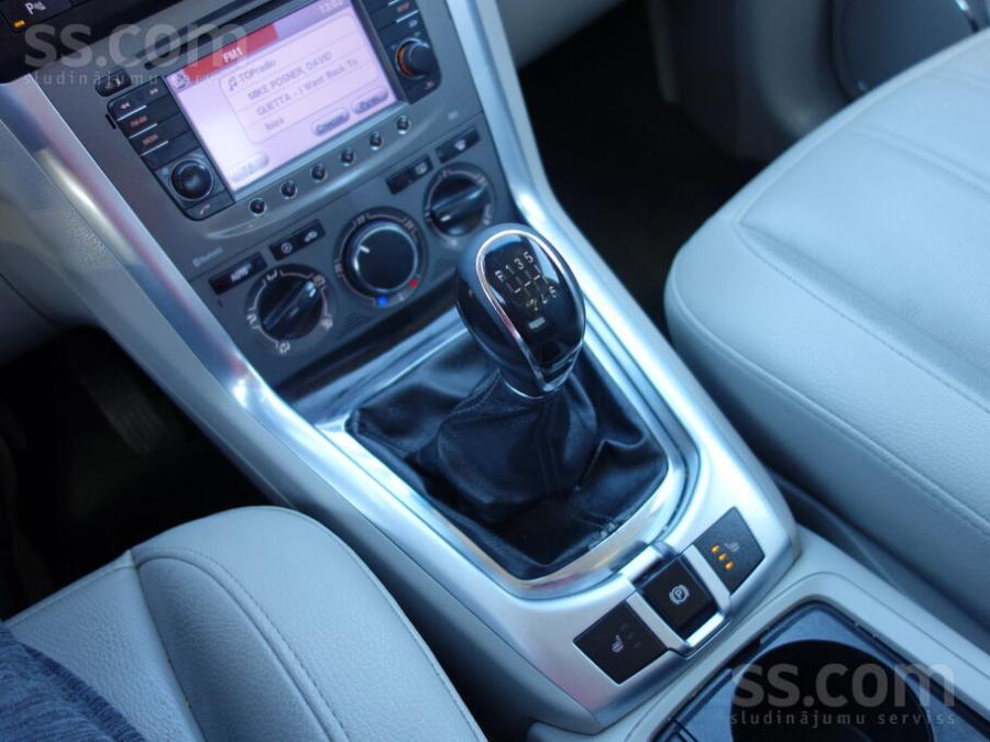 Black Opel Antara 2013 in Riga, with an engine capacity of 2.20 L and mileage of 0 thousand km for 4550 €, photo 11 on AUTOMOTO.COM.LV