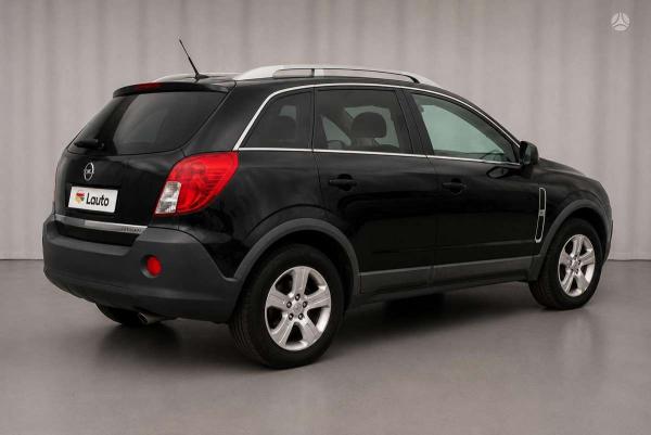 Black Opel Antara 2013 in Vilnius, with an engine capacity of 2.23 L and mileage of 275 thousand km for 5790 €, photo 4 on AUTOMOTO.COM.LV