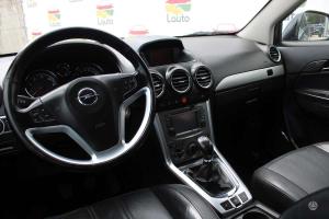 Black Opel Antara 2013 in Vilnius, with an engine capacity of 2.23 L and mileage of 275 thousand km for 5790 €, photo 8 on AUTOMOTO.COM.LV