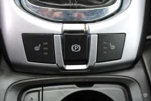 Black Opel Antara 2013 in Vilnius, with an engine capacity of 2.23 L and mileage of 275 thousand km for 5790 €, photo 11 on AUTOMOTO.COM.LV