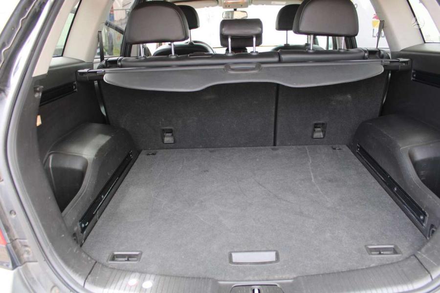 Black Opel Antara 2013 in Vilnius, with an engine capacity of 2.23 L and mileage of 275 thousand km for 5790 €, photo 14 on AUTOMOTO.COM.LV