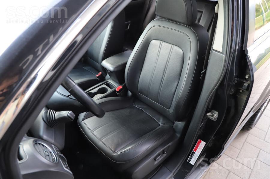 Melns Opel Antara 2013 Tukums, ar dzinēja tilpumu 2.20 L un nobraukumu 232 tūkst. km par 3500 €, foto 9 vietnē AUTOMOTO.COM.LV