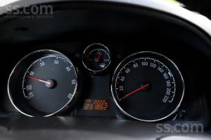 Melns Opel Antara 2013 Tukums, ar dzinēja tilpumu 2.20 L un nobraukumu 232 tūkst. km par 3500 €, foto 16 vietnē AUTOMOTO.COM.LV