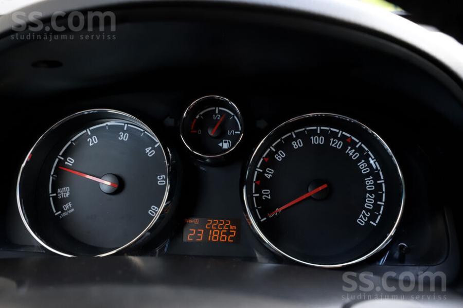 Melns Opel Antara 2013 Tukums, ar dzinēja tilpumu 2.20 L un nobraukumu 232 tūkst. km par 3500 €, foto 16 vietnē AUTOMOTO.COM.LV