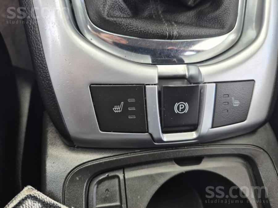 Melns Opel Antara 2013 Daugavpils, ar dzinēja tilpumu 2.20 L un nobraukumu 0 tūkst. km par 6550 €, foto 12 vietnē AUTOMOTO.COM.LV