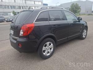 Black Opel Antara 2013 in Daugavpils, with an engine capacity of 2.20 L and mileage of 210 thousand km for 5350 €, photo 5 on AUTOMOTO.COM.LV