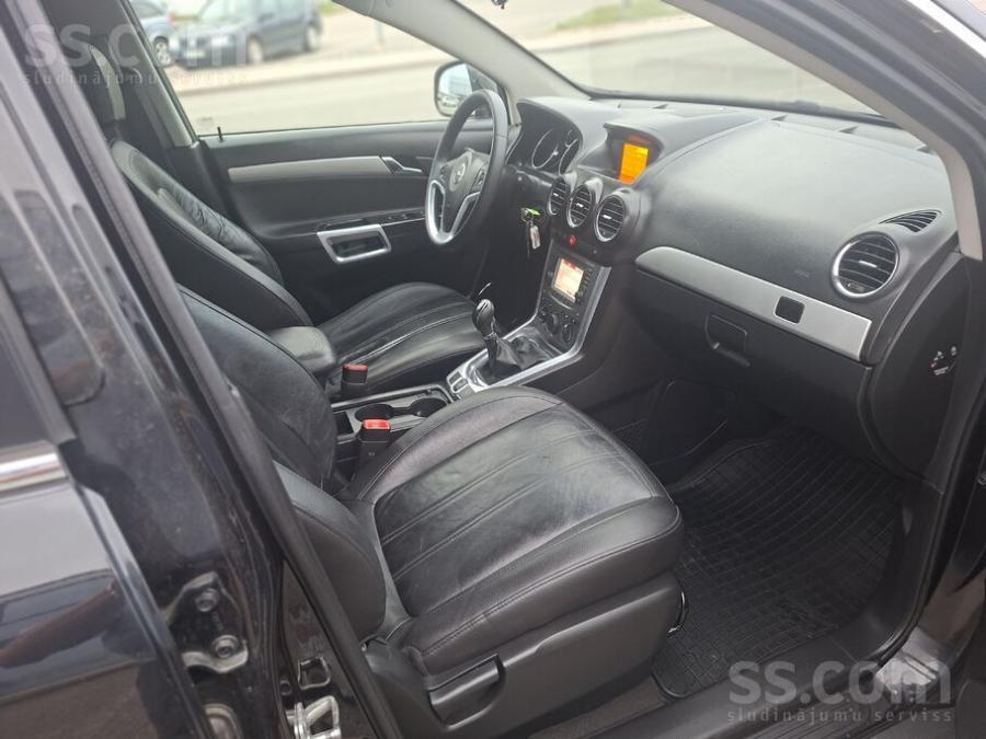 Black Opel Antara 2013 in Daugavpils, with an engine capacity of 2.20 L and mileage of 210 thousand km for 5350 €, photo 9 on AUTOMOTO.COM.LV