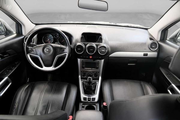 Black Opel Antara 2013 in Kaunas, with an engine capacity of 2.20 L and mileage of 276 thousand km for 5590 €, photo 9 on AUTOMOTO.COM.LV