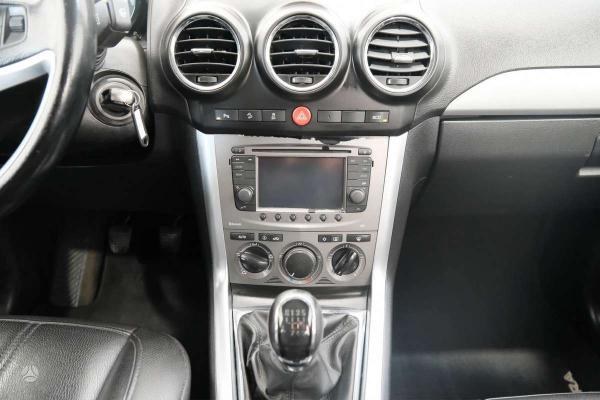 Black Opel Antara 2013 in Kaunas, with an engine capacity of 2.20 L and mileage of 276 thousand km for 5590 €, photo 10 on AUTOMOTO.COM.LV