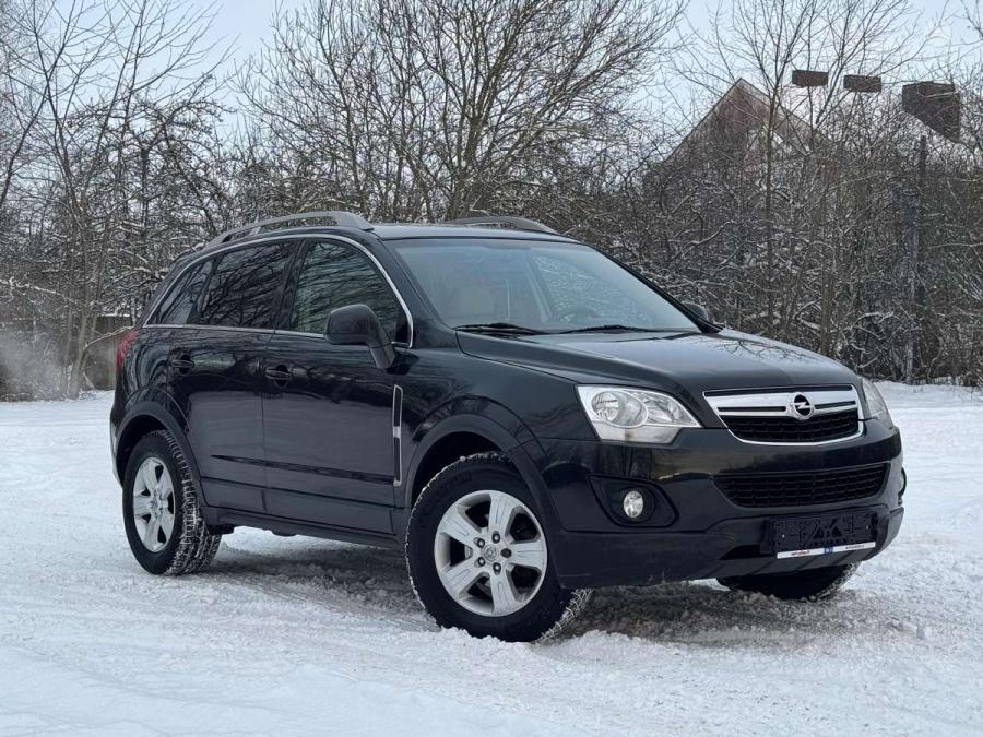 Black Opel Antara 2014 in Siauliai, with an engine capacity of 0.00 L and mileage of 293 thousand km for 4850 €, photo 1 on AUTOMOTO.COM.LV