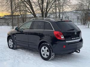Black Opel Antara 2014 in Siauliai, with an engine capacity of 0.00 L and mileage of 293 thousand km for 4850 €, photo 4 on AUTOMOTO.COM.LV