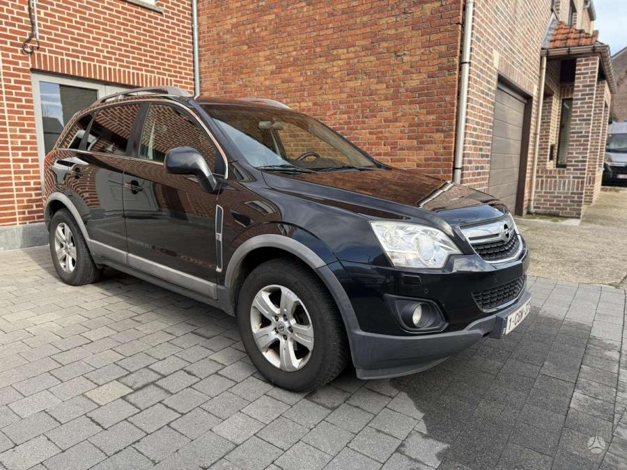 Black Opel Antara 2014 in Kaunas, with an engine capacity of 2.23 L and mileage of 160 thousand km for 4150 €, photo 1 on AUTOMOTO.COM.LV
