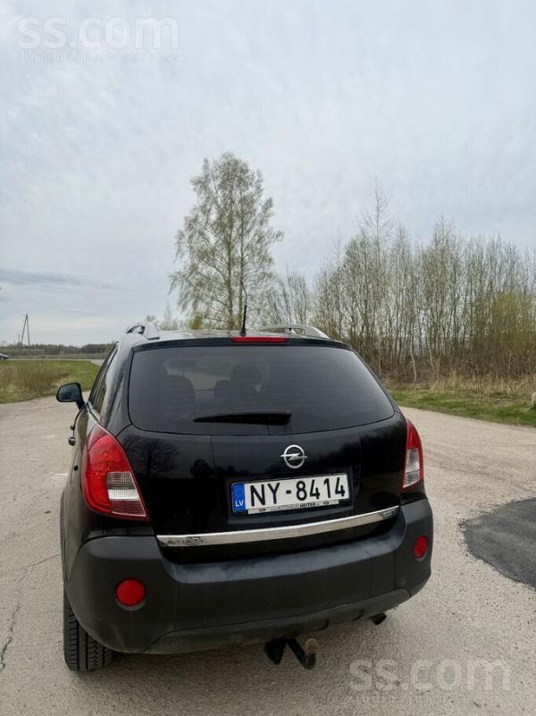 Black Opel Antara 2014 in Bauska, with an engine capacity of 2.20 L and mileage of 206 thousand km for 4500 €, photo 5 on AUTOMOTO.COM.LV