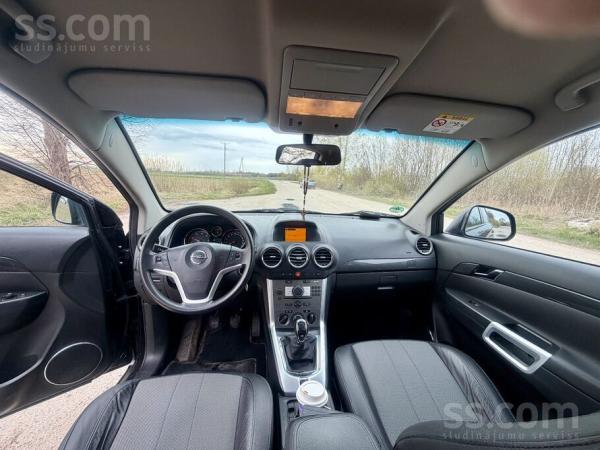 Black Opel Antara 2014 in Bauska, with an engine capacity of 2.20 L and mileage of 206 thousand km for 4500 €, photo 6 on AUTOMOTO.COM.LV