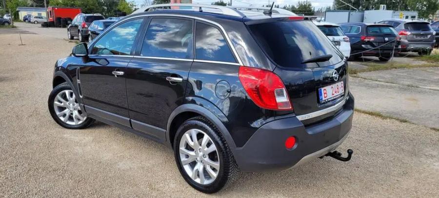 Black Opel Antara 2014 in Riga, with an engine capacity of 2.20 L and mileage of 175 thousand km for 8900 €, photo 5 on AUTOMOTO.COM.LV