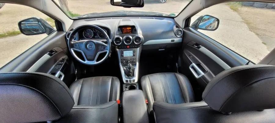Black Opel Antara 2014 in Riga, with an engine capacity of 2.20 L and mileage of 175 thousand km for 8900 €, photo 17 on AUTOMOTO.COM.LV