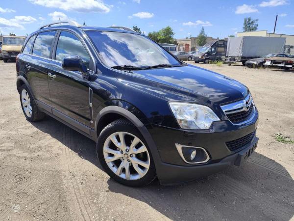 Black Opel Antara 2014 in Pakruojis, with an engine capacity of 2.23 L and mileage of 175 thousand km for 4000 €, photo 1 on AUTOMOTO.COM.LV