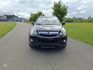Black Opel Antara 2014 in Siauliai, with an engine capacity of 2.23 L and mileage of 179 thousand km for 5950 €, photo 4 on AUTOMOTO.COM.LV