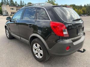 Black Opel Antara 2014 in Raseiniai, with an engine capacity of 2.23 L and mileage of 233 thousand km for 4300 €, photo 4 on AUTOMOTO.COM.LV