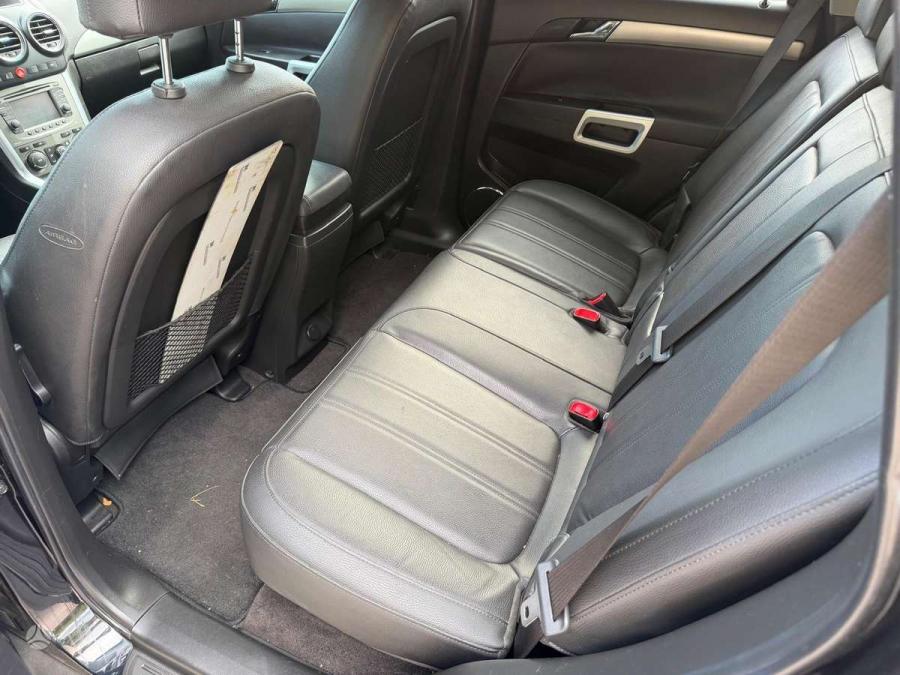 Black Opel Antara 2014 in Raseiniai, with an engine capacity of 2.23 L and mileage of 233 thousand km for 4300 €, photo 15 on AUTOMOTO.COM.LV