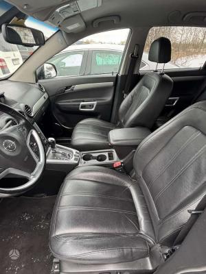 Black Opel Antara 2015 in Kaunas, with an engine capacity of 2.23 L and mileage of 153 thousand km for 6700 €, photo 7 on AUTOMOTO.COM.LV