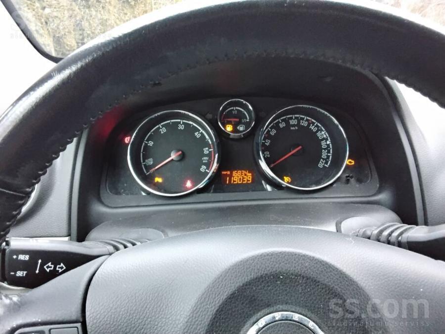 Melns Opel Antara 2015 Rīga, ar dzinēja tilpumu 2.20 L un nobraukumu 119 tūkst. km par 5757 €, foto 14 vietnē AUTOMOTO.COM.LV