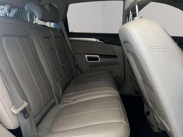 Black Opel Antara 2016 in Kaunas, with an engine capacity of 2.20 L and mileage of 115 thousand km for 7299 €, photo 9 on AUTOMOTO.COM.LV