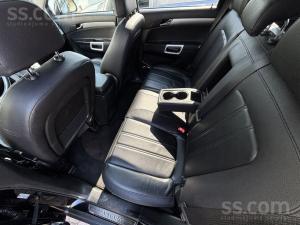 Black Opel Antara 2017 in Saldus, with an engine capacity of 2.00 L and mileage of 277 thousand km for 8500 €, photo 6 on AUTOMOTO.COM.LV