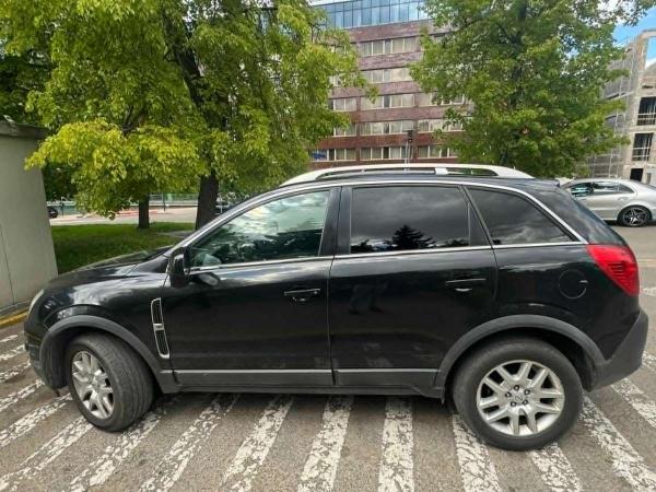 Black Opel Antara 2021 in Vilnius, with an engine capacity of 0.00 L and mileage of 311 thousand km for 3300 €, photo 2 on AUTOMOTO.COM.LV