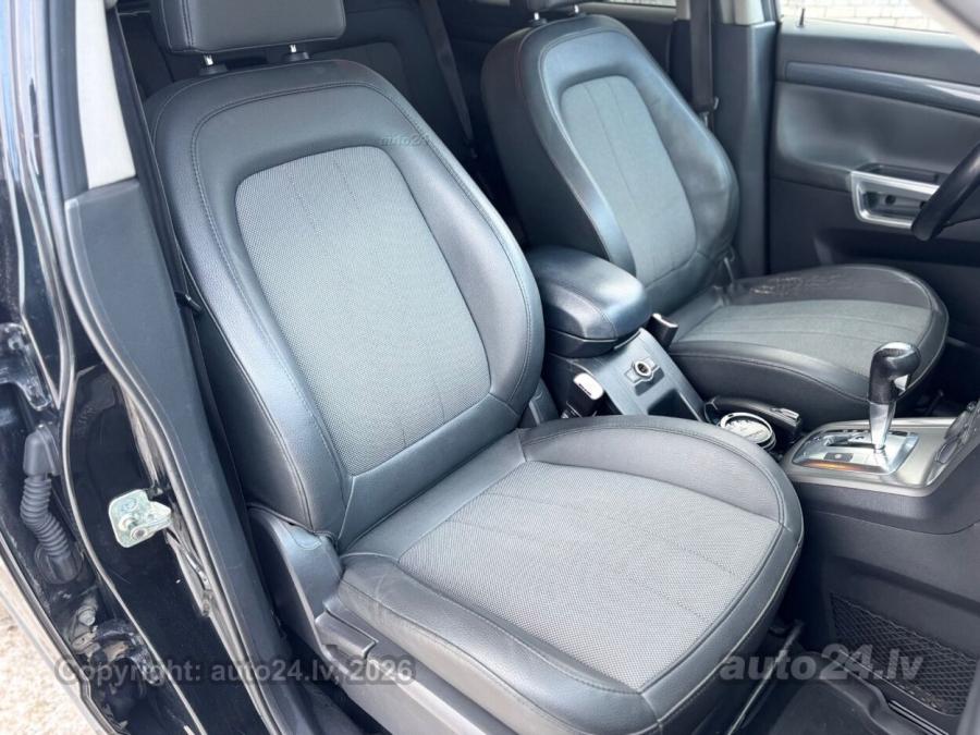 Black Opel Antara 2007 in Tallinn, with an engine capacity of 2.00 L and mileage of 292 thousand km for 3499 €, photo 11 on AUTOMOTO.COM.LV