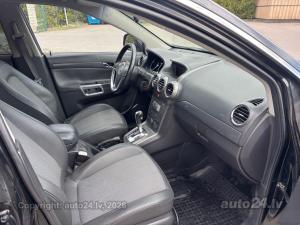 Black Opel Antara 2007 in Tallinn, with an engine capacity of 2.00 L and mileage of 292 thousand km for 2499 €, photo 9 on AUTOMOTO.COM.LV