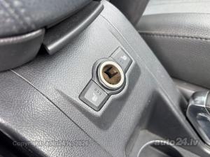 Black Opel Antara 2007 in Tallinn, with an engine capacity of 2.00 L and mileage of 292 thousand km for 2499 €, photo 11 on AUTOMOTO.COM.LV