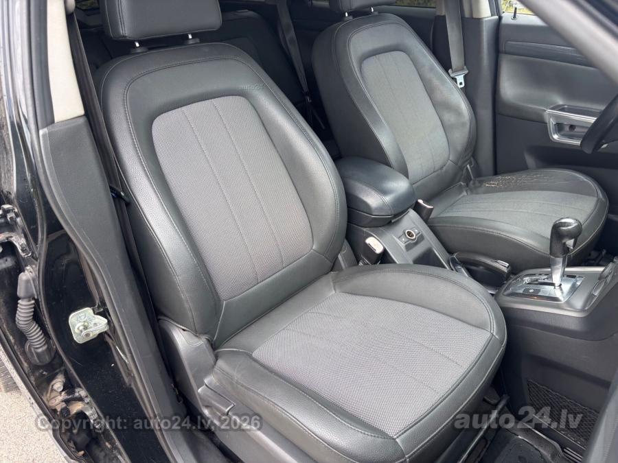 Black Opel Antara 2007 in Tallinn, with an engine capacity of 2.00 L and mileage of 292 thousand km for 2499 €, photo 12 on AUTOMOTO.COM.LV