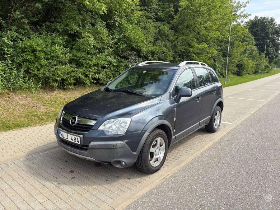 Blue Opel Antara 2007 in Vilnius, with an engine capacity of 1.99 L and mileage of 213 thousand km for 2200 €, photo 1 on AUTOMOTO.COM.LV