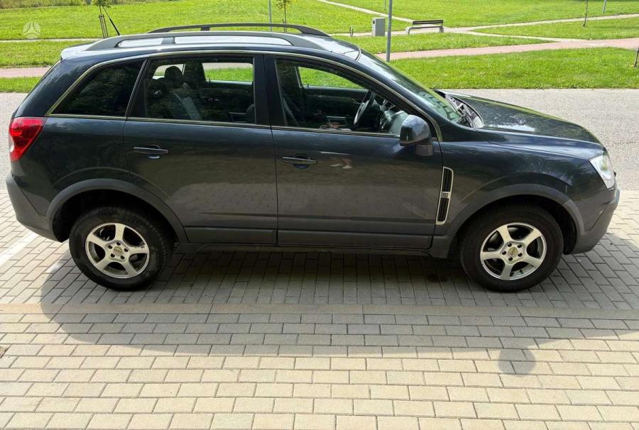 Blue Opel Antara 2007 in Vilnius, with an engine capacity of 1.99 L and mileage of 213 thousand km for 2200 €, photo 5 on AUTOMOTO.COM.LV