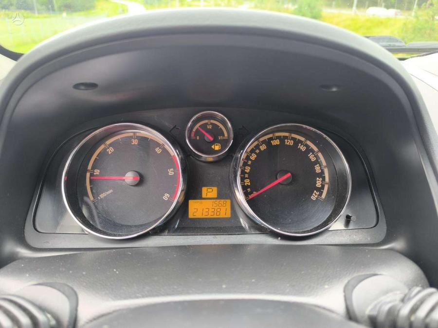 Zils Opel Antara 2007 Viļņa, ar dzinēja tilpumu 1.99 L un nobraukumu 214 tūkst. km par 2000 €, foto 28 vietnē AUTOMOTO.COM.LV