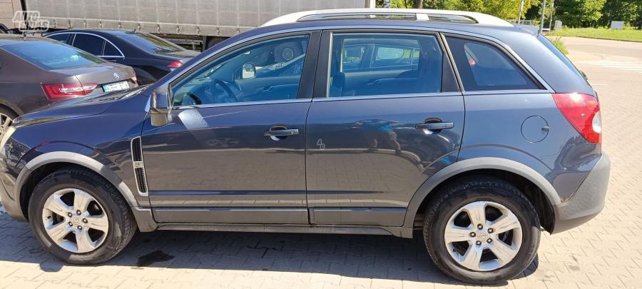 Blue Opel Antara 2008 in Vilnius, with an engine capacity of 2.40 L and mileage of 284 thousand km for 1700 €, photo 4 on AUTOMOTO.COM.LV