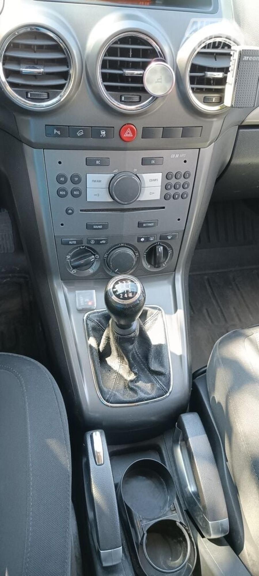Blue Opel Antara 2008 in Vilnius, with an engine capacity of 2.40 L and mileage of 284 thousand km for 1700 €, photo 17 on AUTOMOTO.COM.LV