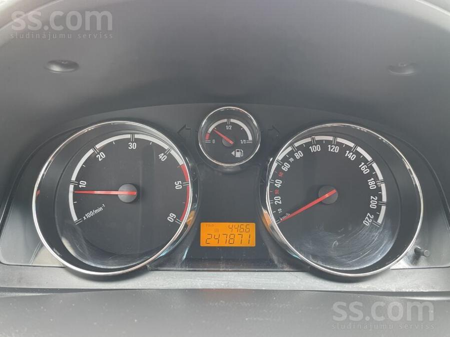 Zils Opel Antara 2008 Talsi, ar dzinēja tilpumu 2.00 L un nobraukumu 248 tūkst. km par 3300 €, foto 17 vietnē AUTOMOTO.COM.LV