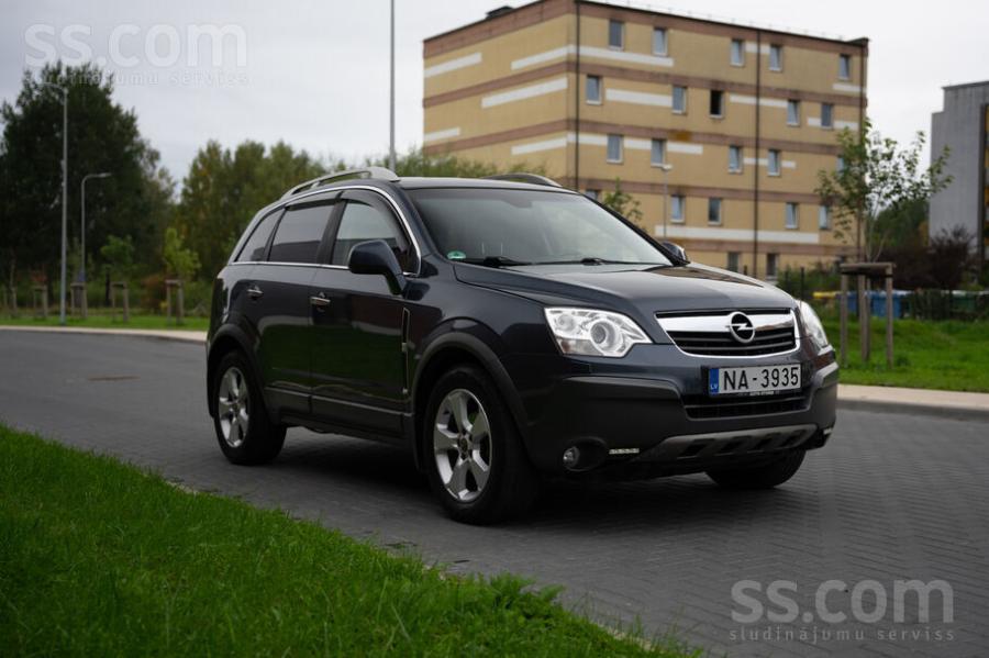 Blue Opel Antara 2008 in Kuldiga, with an engine capacity of 2.00 L and mileage of 287 thousand km for 2950 €, photo 1 on AUTOMOTO.COM.LV