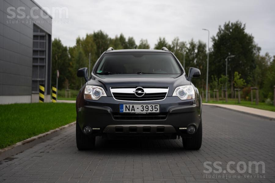 Blue Opel Antara 2008 in Kuldiga, with an engine capacity of 2.00 L and mileage of 287 thousand km for 2950 €, photo 3 on AUTOMOTO.COM.LV