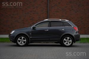 Blue Opel Antara 2008 in Kuldiga, with an engine capacity of 2.00 L and mileage of 287 thousand km for 2950 €, photo 5 on AUTOMOTO.COM.LV