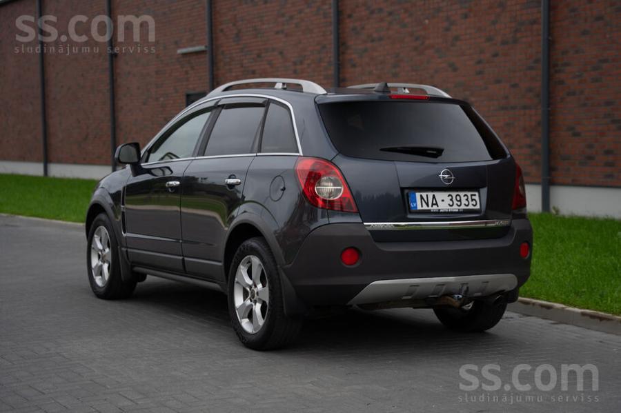 Blue Opel Antara 2008 in Kuldiga, with an engine capacity of 2.00 L and mileage of 287 thousand km for 2950 €, photo 6 on AUTOMOTO.COM.LV