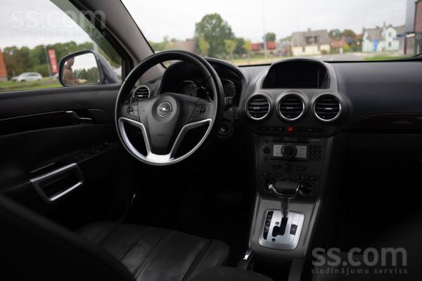 Blue Opel Antara 2008 in Kuldiga, with an engine capacity of 2.00 L and mileage of 287 thousand km for 2950 €, photo 8 on AUTOMOTO.COM.LV