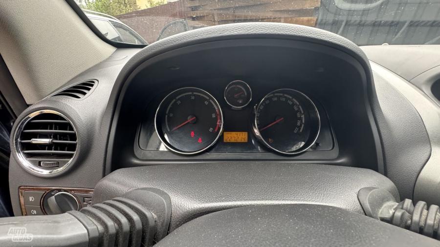 Zils Opel Antara 2008 Viļņa, ar dzinēja tilpumu 2.00 L un nobraukumu 227 tūkst. km par 3700 €, foto 7 vietnē AUTOMOTO.COM.LV