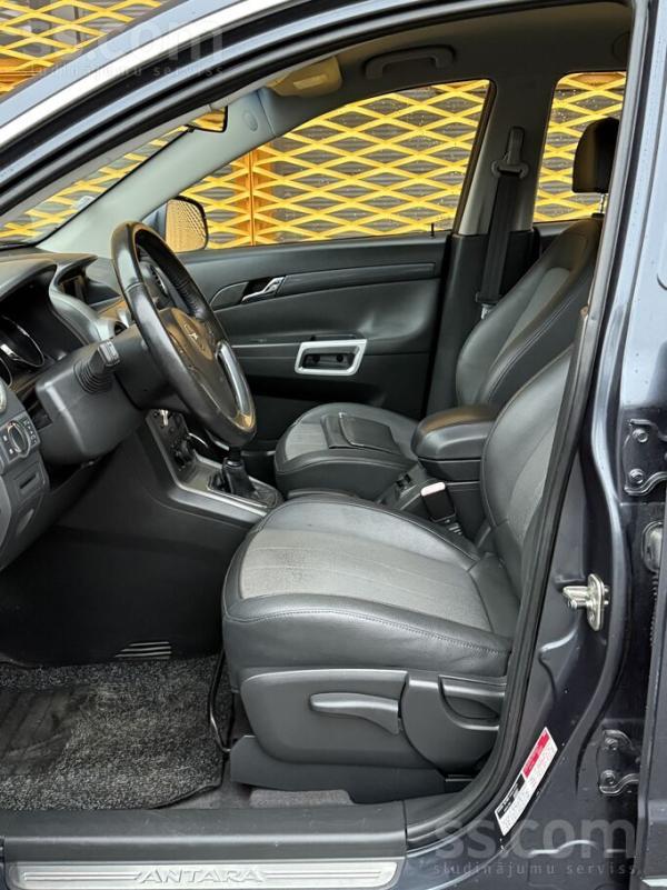 Blue Opel Antara 2009 in Ogre, with an engine capacity of 2.00 L and mileage of 167 thousand km for 4895 €, photo 9 on AUTOMOTO.COM.LV