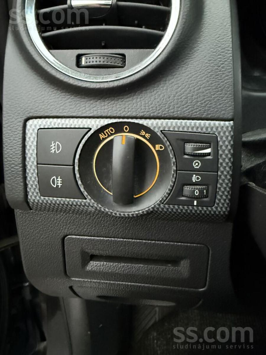 Blue Opel Antara 2009 in Ogre, with an engine capacity of 2.00 L and mileage of 167 thousand km for 4895 €, photo 26 on AUTOMOTO.COM.LV