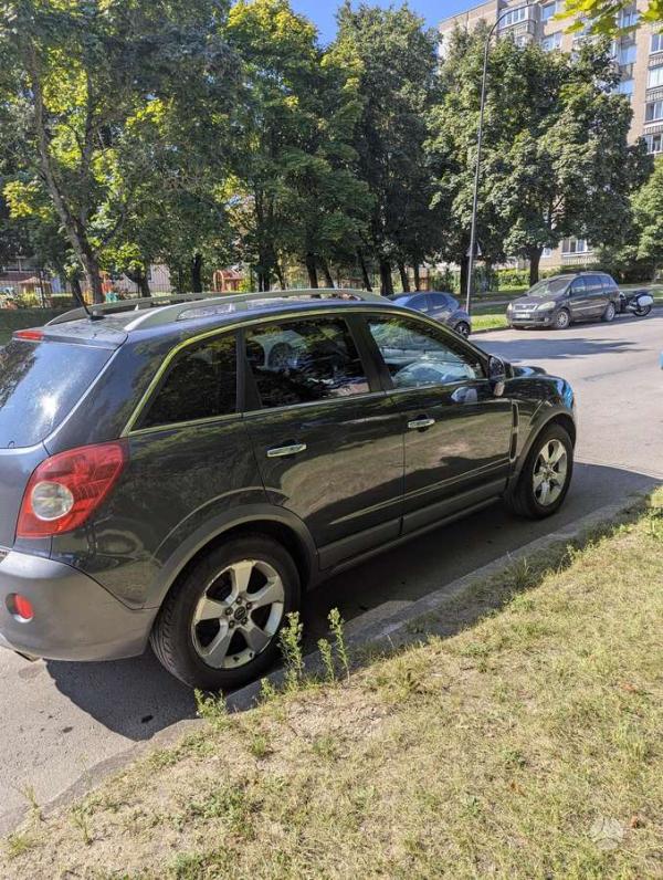 Blue Opel Antara 2009 in Vilnius, with an engine capacity of 1.99 L and mileage of 310 thousand km for 3000 €, photo 4 on AUTOMOTO.COM.LV