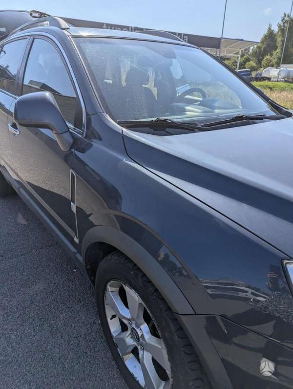 Blue Opel Antara 2009 in Vilnius, with an engine capacity of 1.99 L and mileage of 310 thousand km for 3000 €, photo 9 on AUTOMOTO.COM.LV