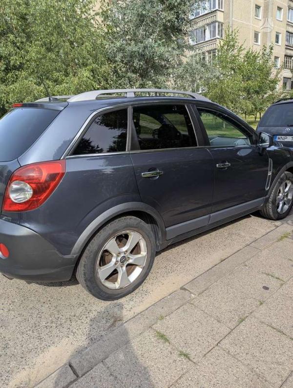 Blue Opel Antara 2009 in Vilnius, with an engine capacity of 1.99 L and mileage of 310 thousand km for 3000 €, photo 11 on AUTOMOTO.COM.LV